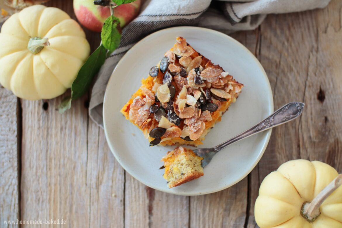 Schneller Apfel-Kürbis-Kuchen mit Knusperkruste und Nüssen ...