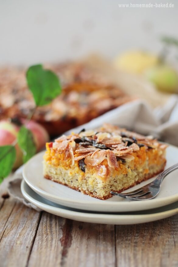 Schneller Apfel-Kürbis-Kuchen mit Knusperkruste und Nüssen: Herbstlicher Blechkuchen