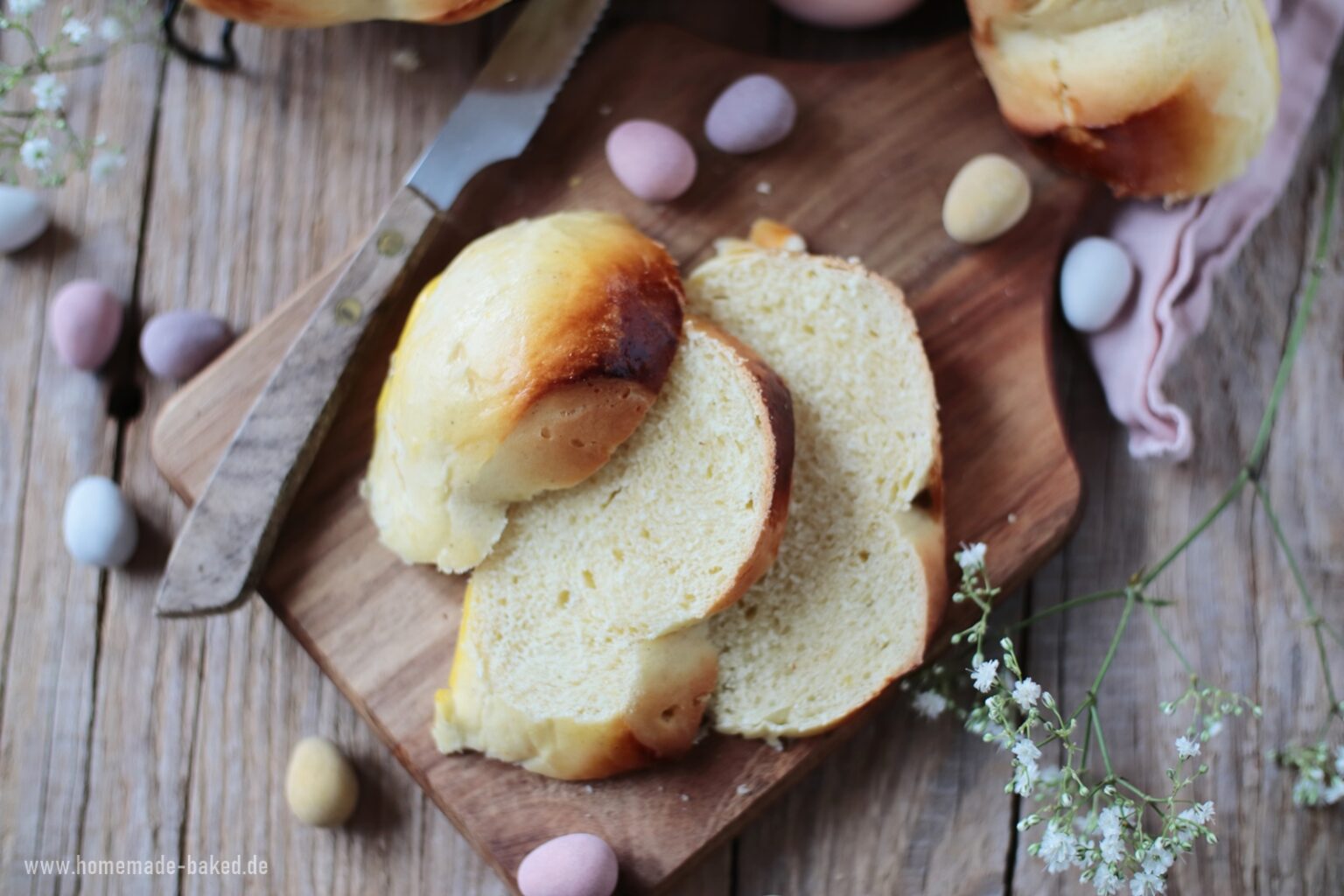 Osterpinze: Ein österreichisches Ostergebäck aus flaumigem Hefeteig